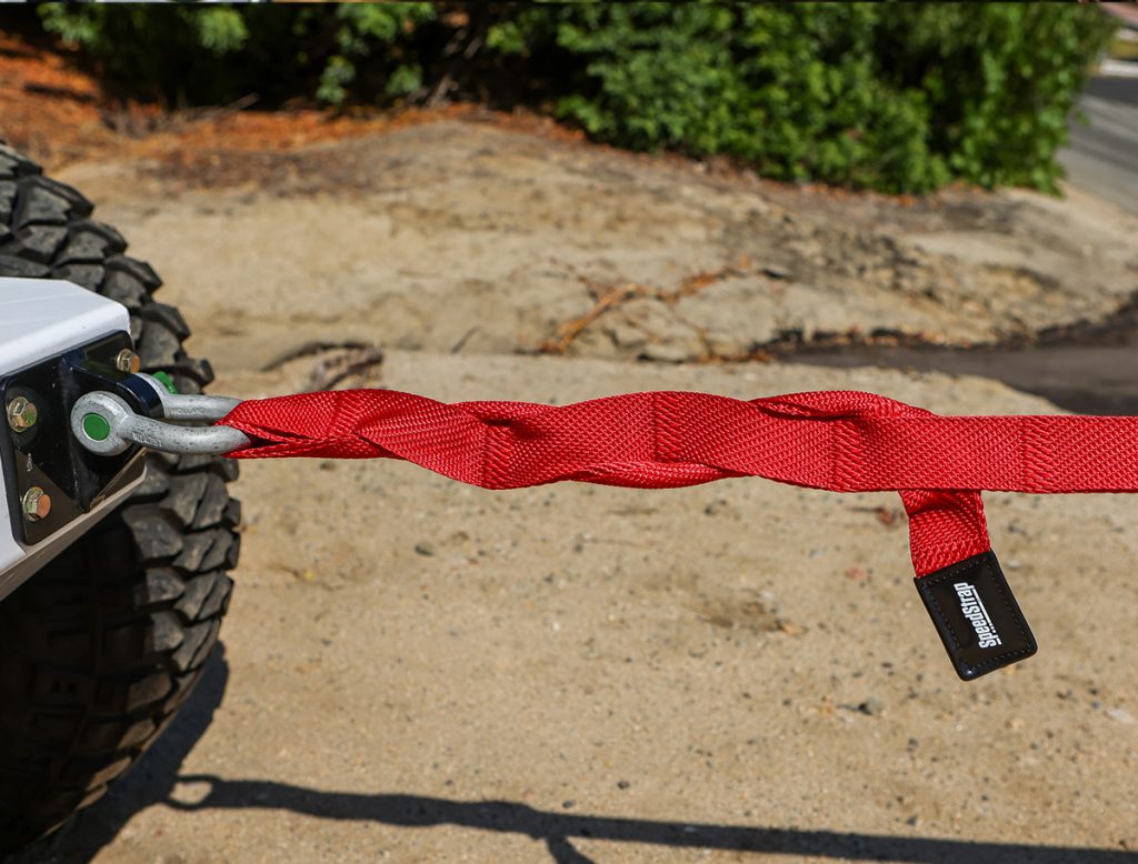 What's the Difference Between a Tow Strap and Recovery Rope? | SpeedStrap